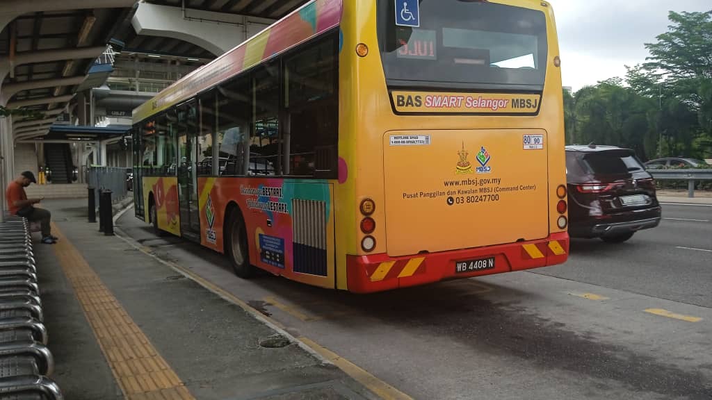 No proper public transport in Bandar Putera 2, says office worker ...