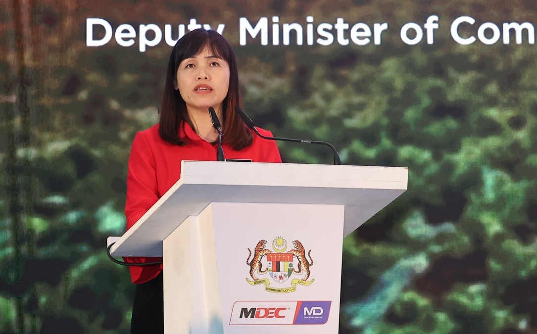 Stop The Dirty Tactics, Cheap Publicity Attacks on Anwar – Nie Ching ...