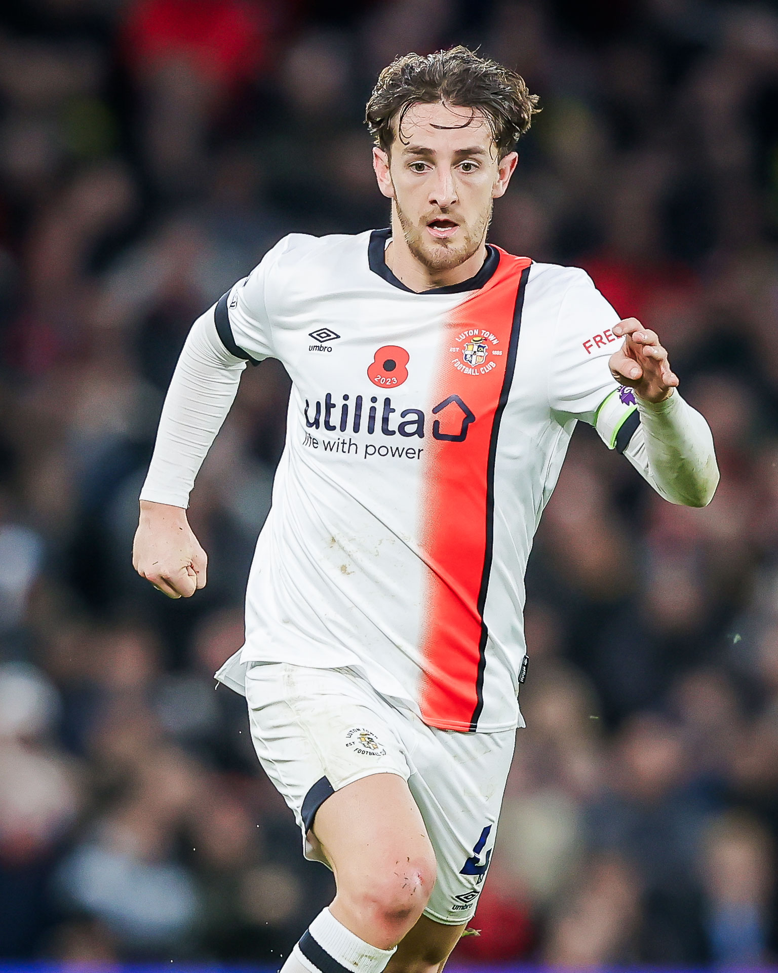 EPL: Luton’s Tom Lockyer suffers cardiac arrest in match against ...