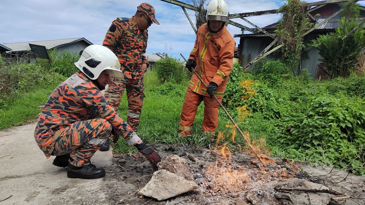 Mystery underground fire in Simunjan? | Weekly-Echo