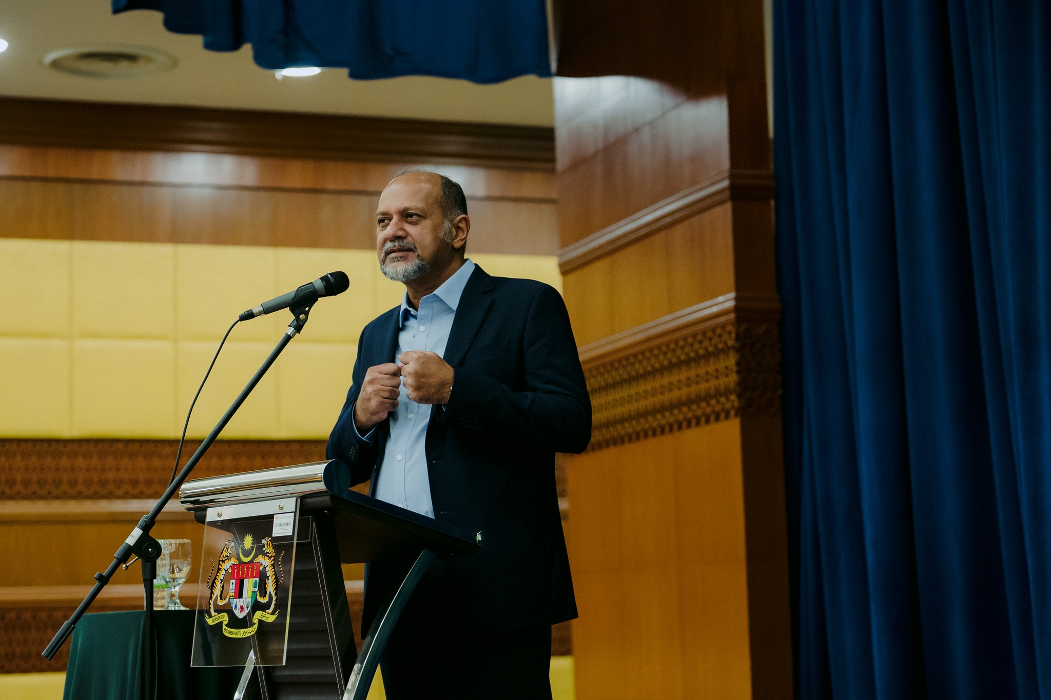 Government committed to implementing dual 5G network, DNB to carry out ...