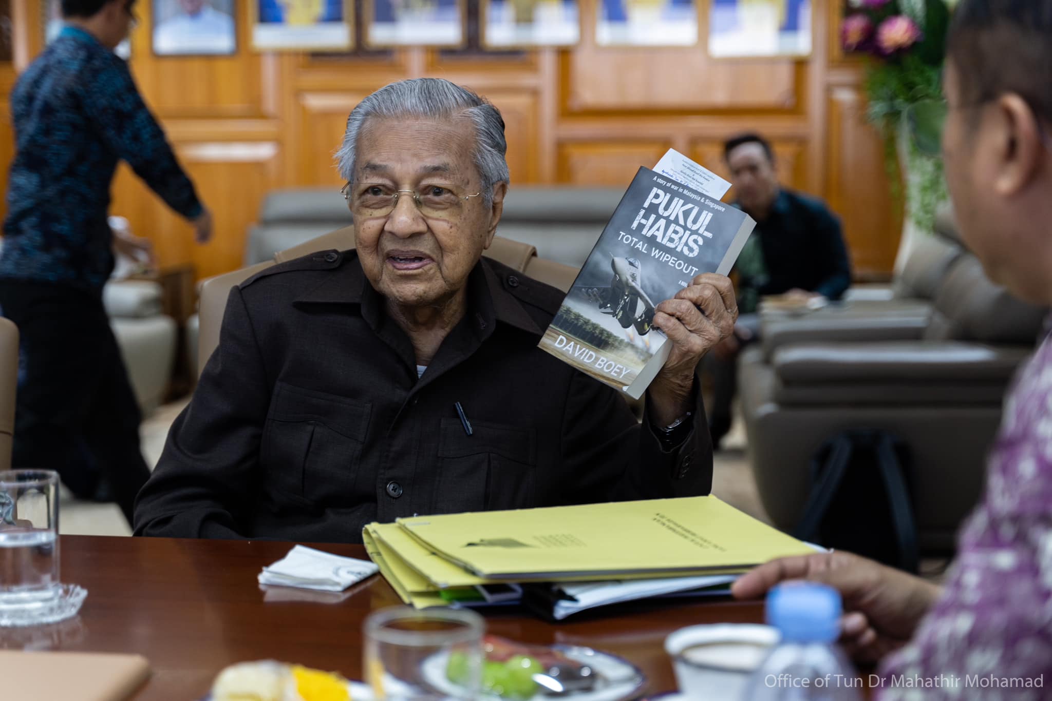 Tun M hospitalised at IJN since Monday for coughing | Weekly-Echo